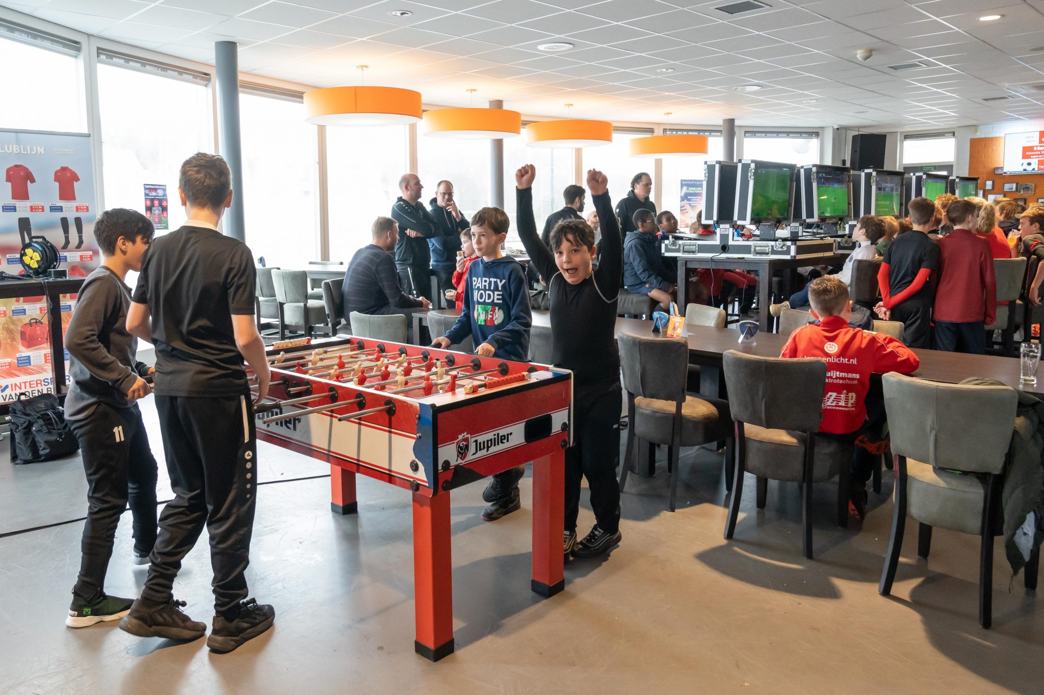 Fotoverslag FIFA skill games | S.V. Rood-Wit Veldhoven
